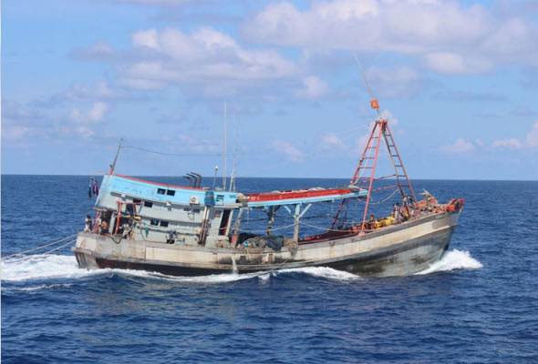 APMM tahan 21 nelayan Vietnam ceroboh perairan negara | Astro Awani