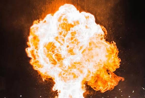 14 maut letupan kilang bunga api | Astro Awani