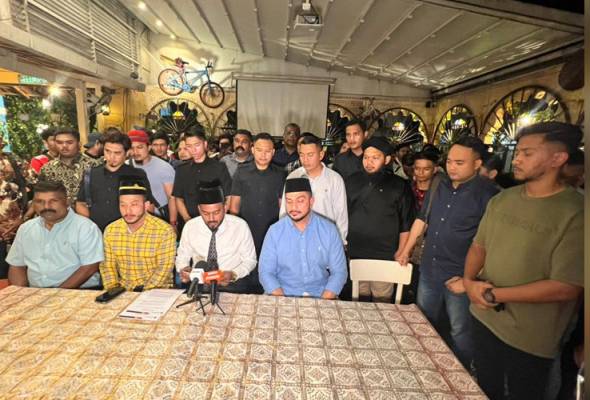 PRN: Penyokong 'Bossku' sah sokong PN, hilang kepercayaan terhadap ... PRN: Penyokong 'Bossku' sah sokong PN, hilang kepercayaan terhadap ...