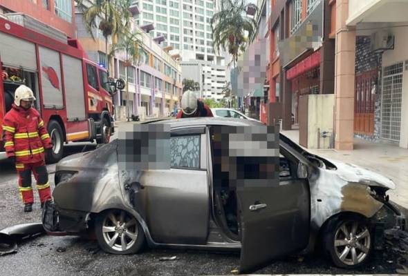 Lelaki ditemui maut dalam kereta terbakar di tempat parkir | Astro Awani