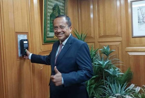 Ahmad Samsuri mula tugas sebagai MB Terengganu hari ini | Astro Awani