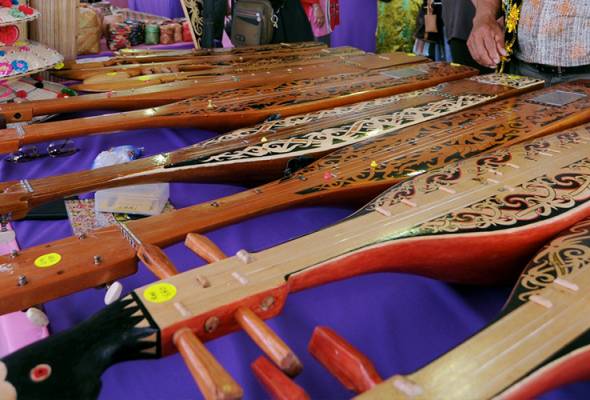 Sape bakal dipamer di Muzium Sukan Asia China | Astro Awani