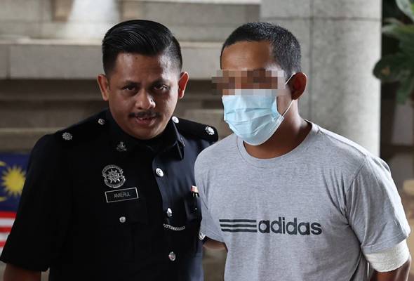 Rempuh kenderaan di Putrajaya: Pemandu treler direman empat hari | Astro Awani