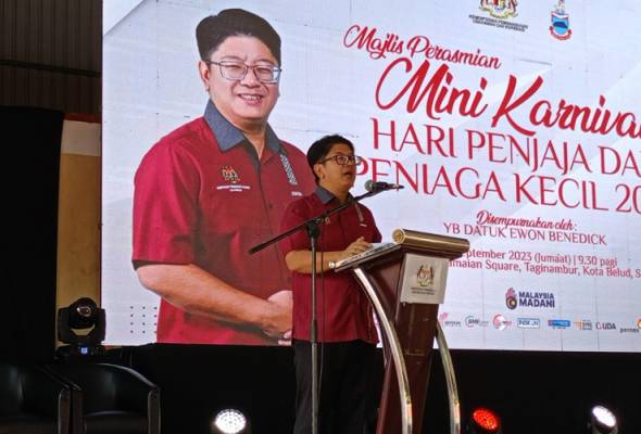 Mini Karnival Hari Penjaja dan Peniaga Kecil 2023 lubuk rezeki 100 ...