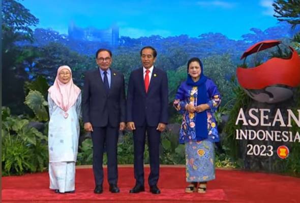 Sidang Kemuncak ASEAN ke-43 bermula, Jokowi tegaskan kepentingan kestabilan serantau | Astro Awani