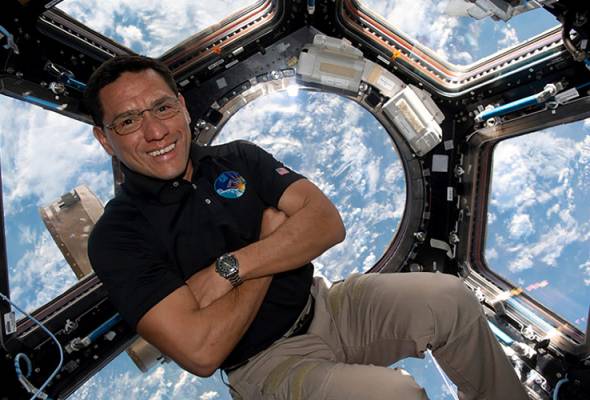 Angkasawan NASA catat rekod baharu AS penerbangan angkasa paling lama ...