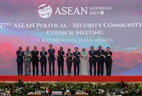 ASEAN diplomats meet to review stalled Myanmar peace plan | AWANI ...