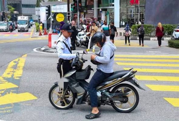 'Kesalahan halangan lalu lintas paling tinggi' - JSPT | Astro Awani