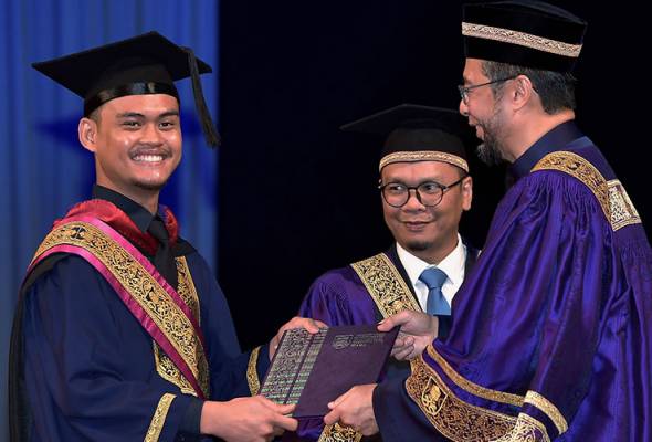 Teknologi AI tidak halang graduan komunikasi laris di pasaran | Astro Awani
