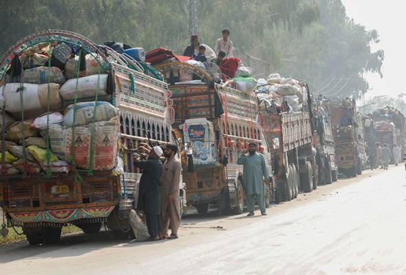 Pakistan PM says expulsion of Afghans a response to Taliban non ...