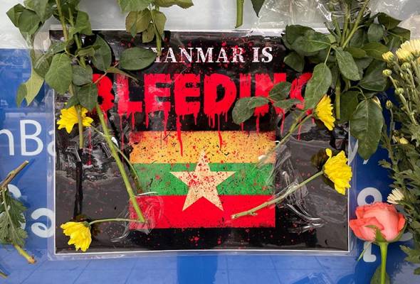 Myanmar rebels says dozens of junta forces surrender, captured | AWANI ...