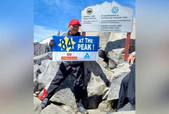Tokoh korporat Tan Sri Azman Hashim tawan puncak Kinabalu pada usia 84 ...