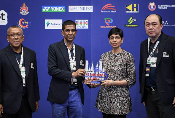 KLBA beri penghargaan buat legenda badminton Datuk Punch Gunalan ...