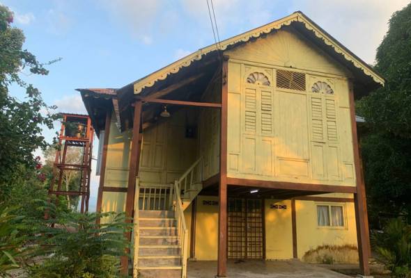 Rumah kuning di Chemor jadi 'living gallery', elak warisan Mandailing ...