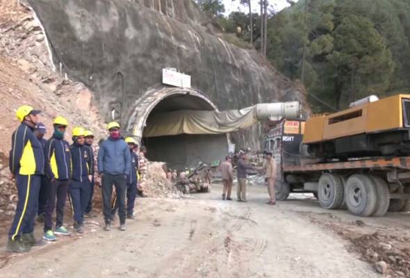 'Rat miners' to the rescue: How trapped India tunnel workers were saved ...