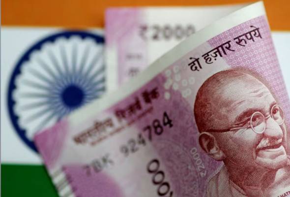 Perompak larikan AS$2.2 juta dari bank di India | Astro Awani