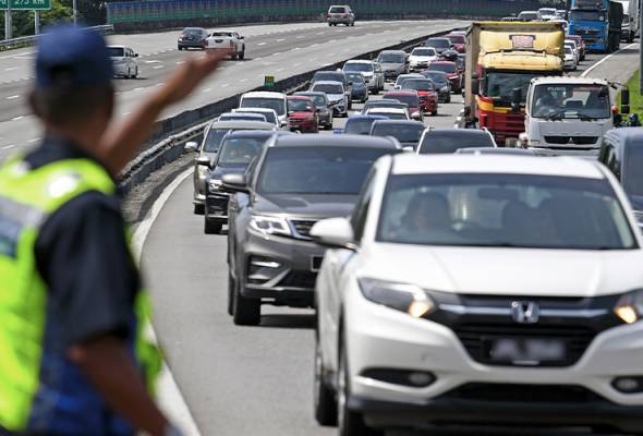 Anggota trafik ditempatkan di lokasi kemalangan, kesesakan - JSPT ...