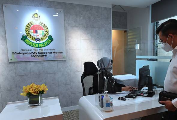 Kaunter perkhidmatan pusat sehenti MM2H kini di MOTAC | Astro Awani