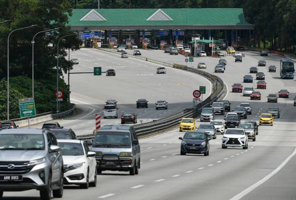 High traffic volume along major highways this evening | AWANI International