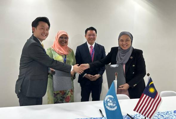 Signing ceremony of an addendum to the memorandum of cooperation ...