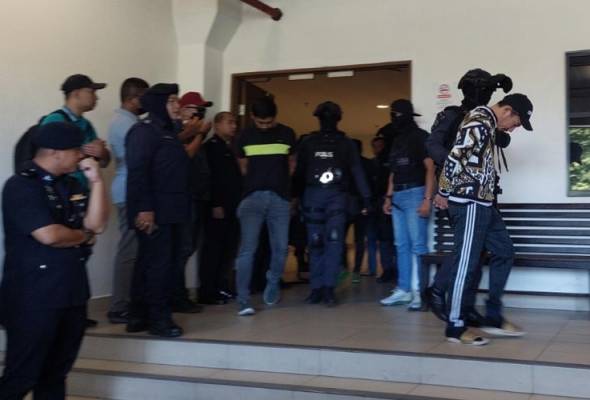 Datuk, 10 individu lain didakwa ahli kumpulan jenayah 'Geng Upik ...