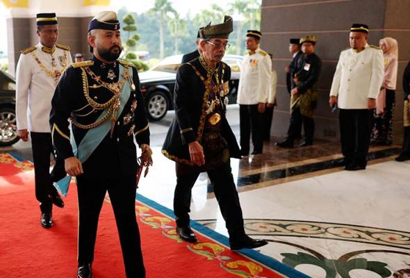 Raja-Raja Melayu tiba di Istana Negara untuk hadiri Mesyuarat Majlis ...