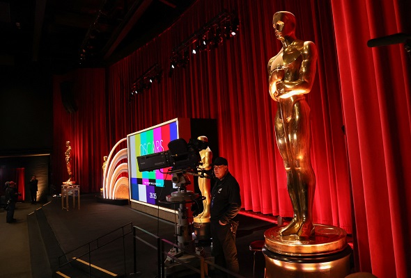 Atomic bomb blockbuster 'Oppenheimer' leads Oscar nominations | Astro Awani