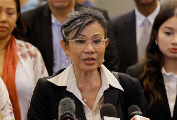 Nik Elin sah ahli Muafakat Nasional | Astro Awani