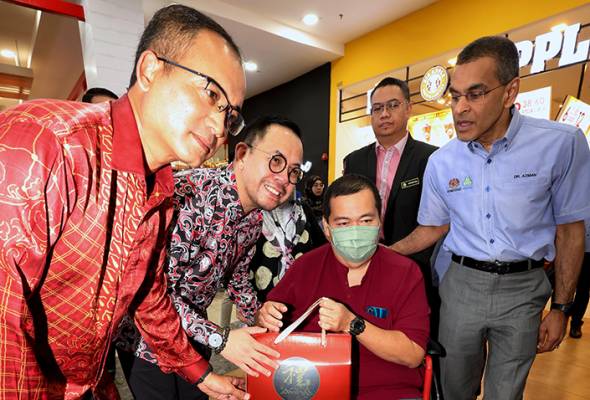 Perbincangan selaraskan Ordinan Buruh Sarawak di peringkat akhir ...