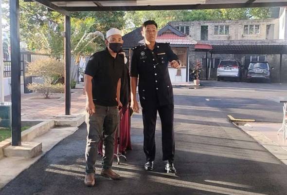 Pemandu lori didakwa sebabkan kematian tiga anggota tentera | Astro Awani