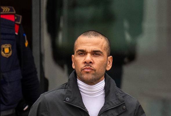 Bebas dari hukuman penjara atas kesalahan rogol, Dani Alves terima ancaman bunuh | Astro Awani
