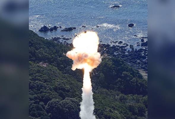 Japan's Space One Kairos rocket explodes on inaugural flight | AWANI ...
