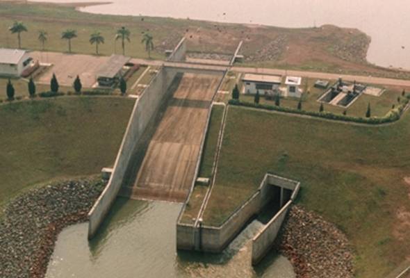 Tiga empangan di Johor hampiri paras kritikal | Astro Awani