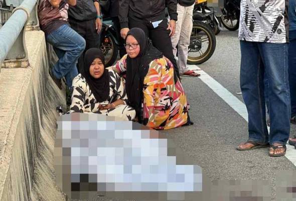 Pesara tentera maut dilanggar lori menggelongsor | Astro Awani