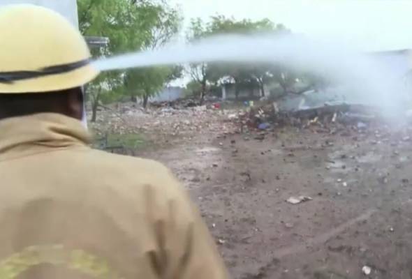 Nine killed in fireworks factory blast in southern India | AWANI ...