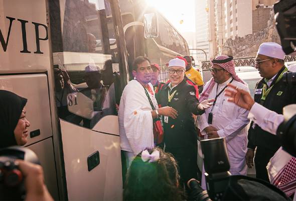 Haji: Seramai 5,790 jemaah Malaysia telah tiba di Tanah Suci | Astro Awani