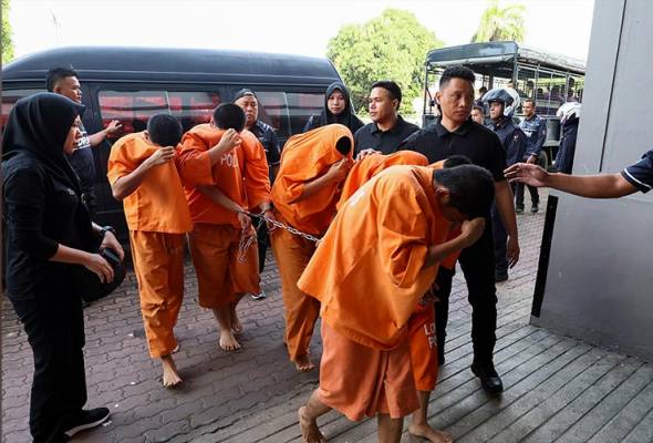 Carian mengenai topik mohammad-nazmie-aizzat-mohd-narul-azwan | Astro Awani