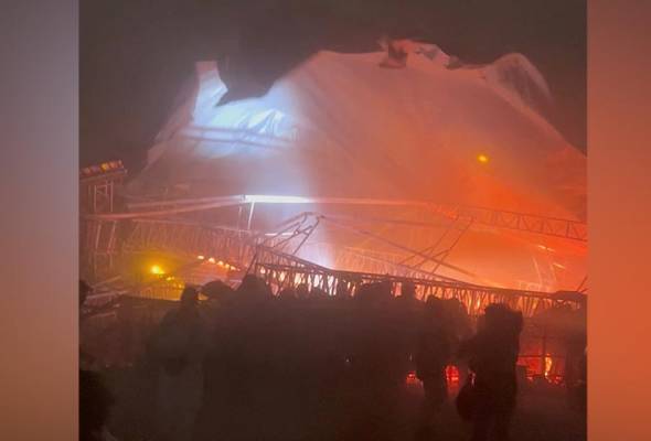 Nine killed in Mexico stage collapse at campaign event | AWANI ...