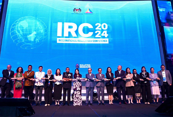 Pengawal selia tempa haluan untuk inovasi yang mampan dan selamat pada ...