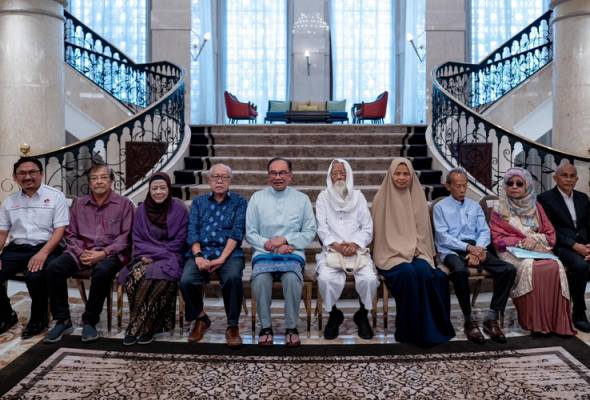 Kerajaan beri perhatian serius usaha angkat martabat seni, sastera ...