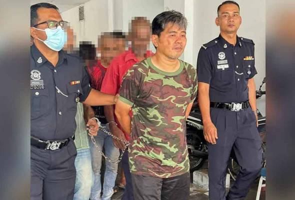 Mahkamah perintah lelaki bunuh ibu dihantar ke Hospital Bahagia | Astro Awani