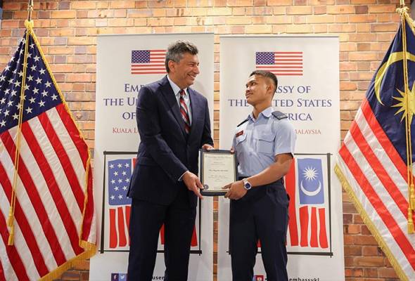 Carian mengenai topik usafa | Astro Awani