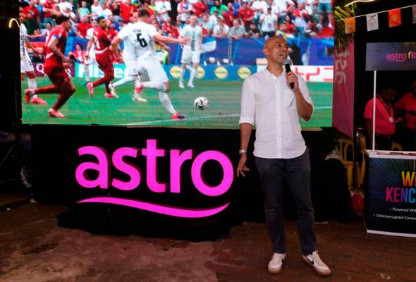 Musim bola, layan ‘ori’, baru puas hati! | Astro Awani