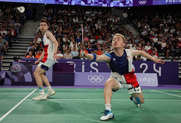 Paris 2024: Aaron-Wooi Yik berjaya elak 'dimalukan' beregu Great Britain | Astro Awani