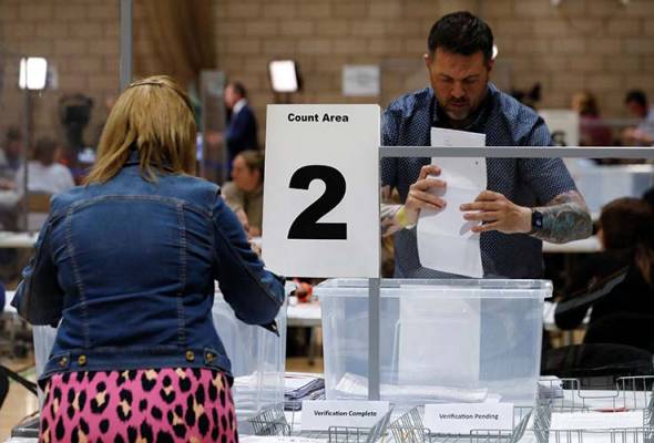 Pilihan raya UK: Parti Buruh diunjur menang besar | Astro Awani