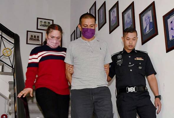 Edar dadah: Isteri dibebas dan dilepas, suami diarah bela diri | Astro Awani