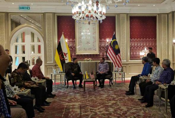 Pm Anwar Terima Kunjungan Hormat Putera Mahkota Brunei Astro Awani