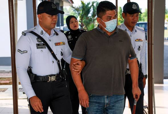 Nahas maut di Rompin: Pemandu bas didakwa memandu secara melulu | Astro Awani