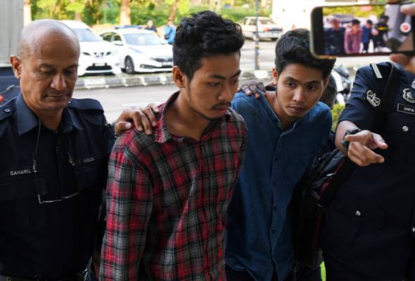 Dua lelaki Myanmar didakwa bunuh rakan sekerja | Astro Awani