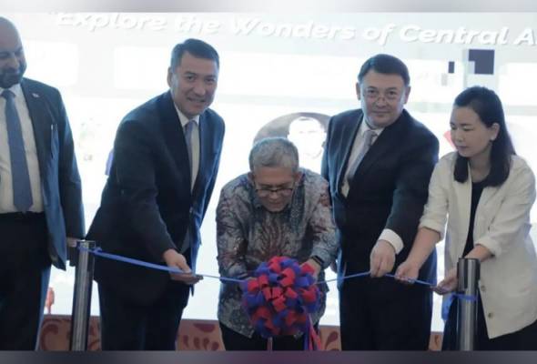 Pusat Kajian Asia Tengah pertama dibuka di Indonesia | Astro Awani